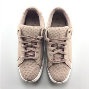 Time and Tru | Shoes | Time And Tru Memory Foam Faux Leather Sneaker ...